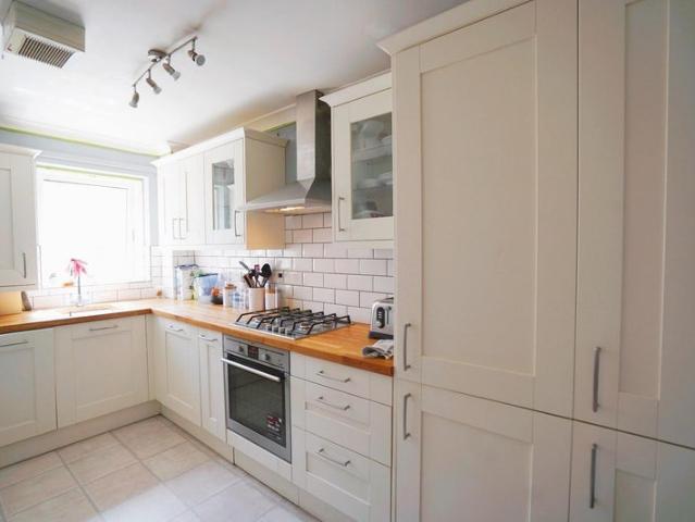 Room at Essex Road, Greater London