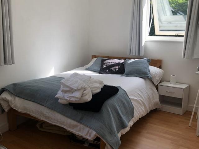 Room at Essex Road, Greater London
