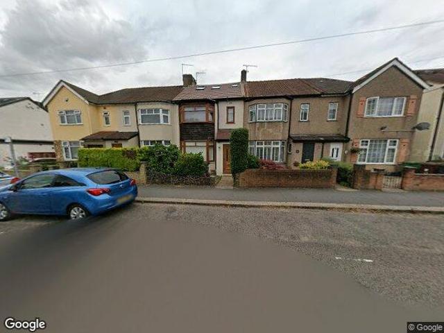 Room at Essex Road, Hertsmere