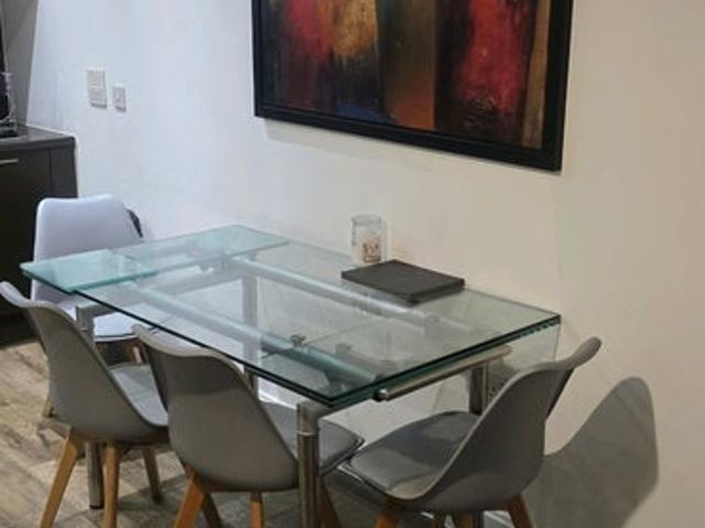 Room at Essex Street, Birmingham
