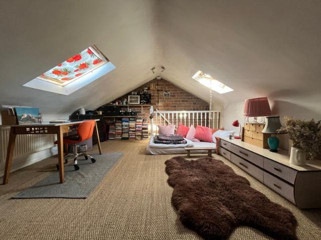 Room at Essery Road, Bristol