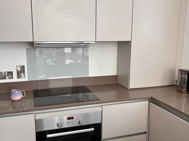 Room at Estcourt Road, Greater London
