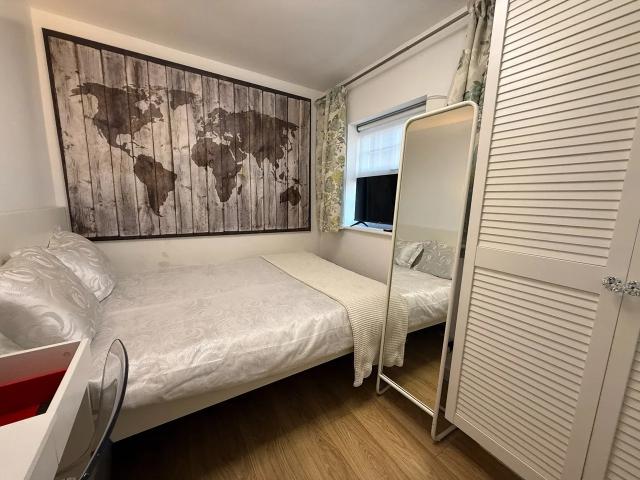 Room at Fulmer Road, Greater London