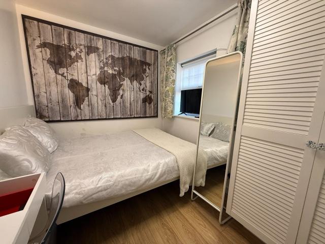 Room at Fulmer Road, Greater London
