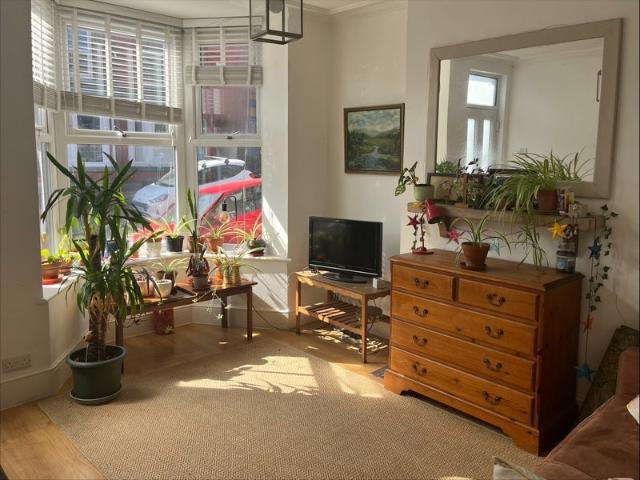 Room at Fulmer Road, Sheffield