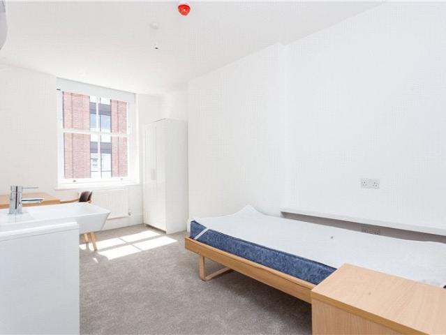 Room at Fulham Road, Greater London