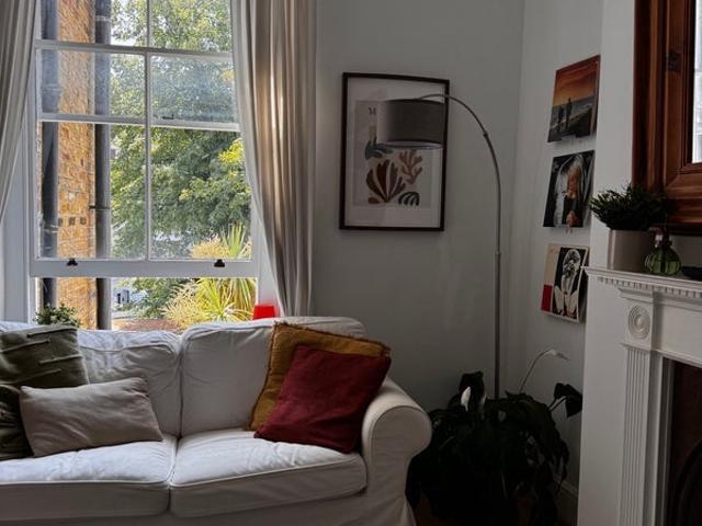 Room at Fulham Road, Greater London