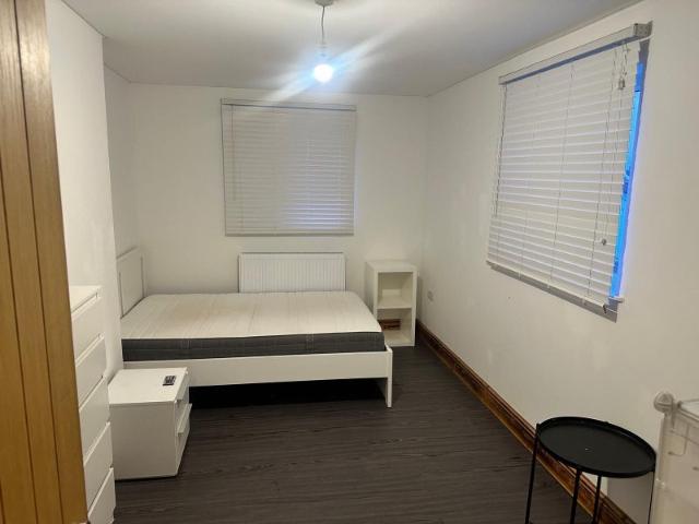 Room at Fullerton Road, Greater London