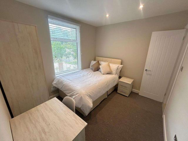 Room at Fulwich Road, Dartford