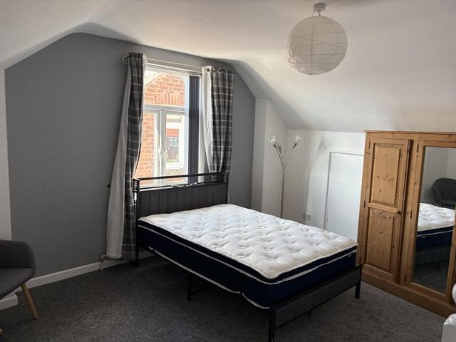 Room at Furlong Street, Nottingham