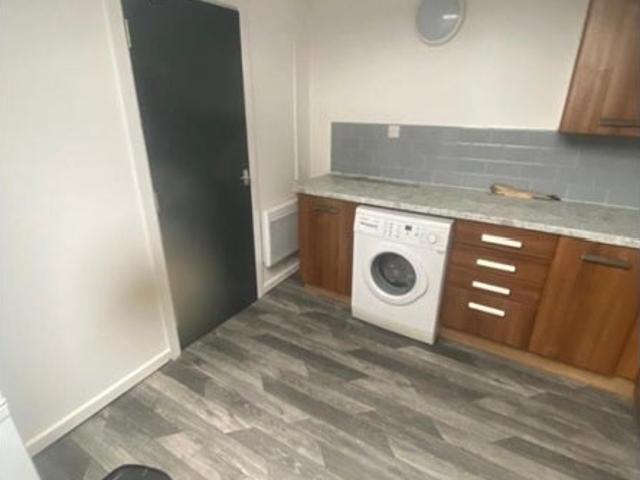 Room at Fairway Drive, Bradford