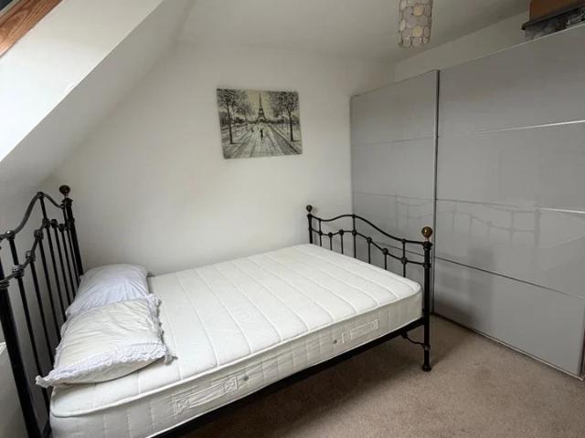 Room at Faircross Court, Thatcham