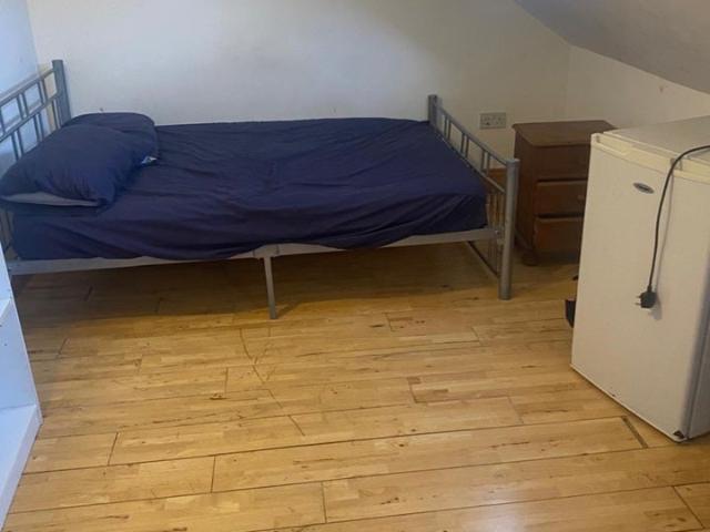 Room at Fairfield Road, Greater London