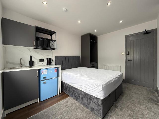 Room at Fairfield Road, Lancaster