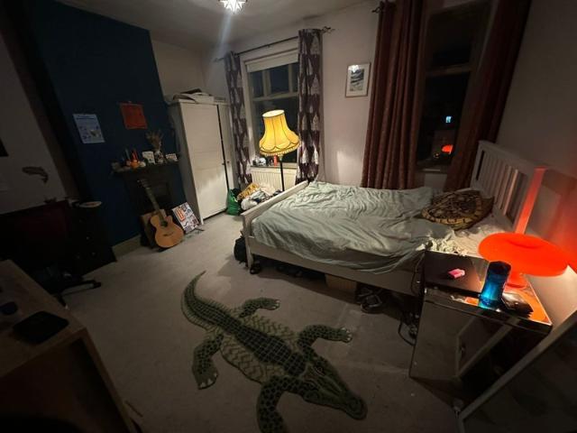 Room at Fairhaven Avenue, Manchester