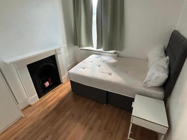 Room at Fairland Road, London