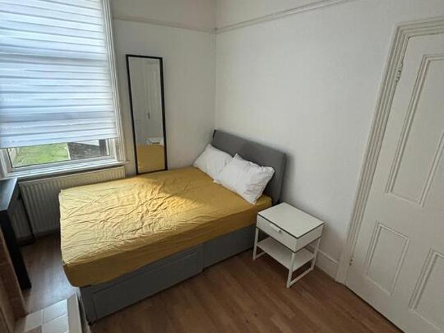Room at Fairland Road, London