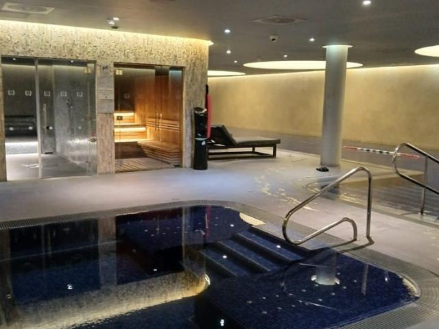Room at Fairmont Avenue, Greater London