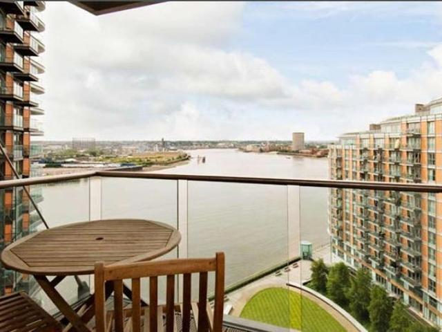 Room at Fairmont Avenue, Greater London