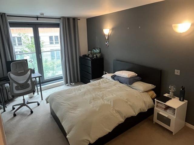 Room at Fairmont Avenue, Greater London