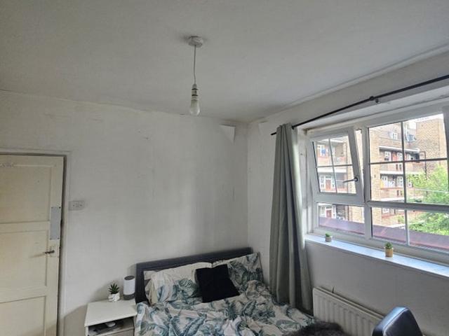 Room at Falmouth Road, Greater London