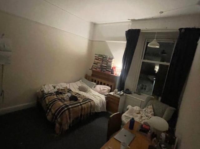 Room at Falcon Avenue, City of Edinburgh