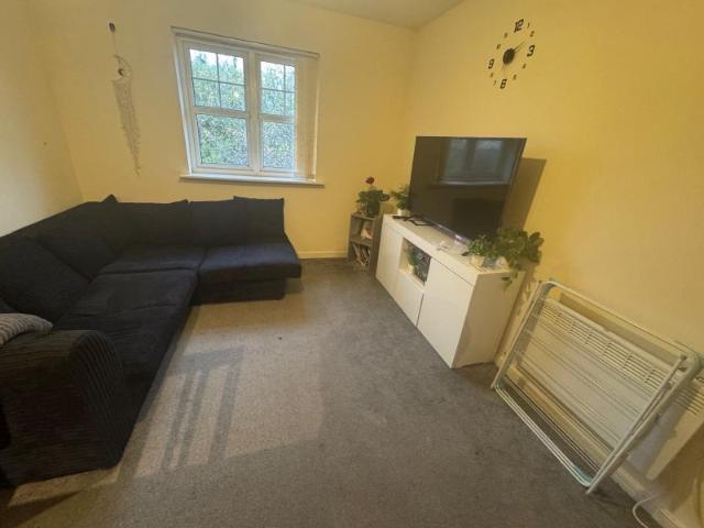 Room at Fallowfield Loop, Manchester
