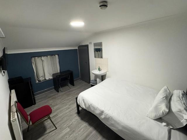 Room at Fanshawe Avenue, Greater London