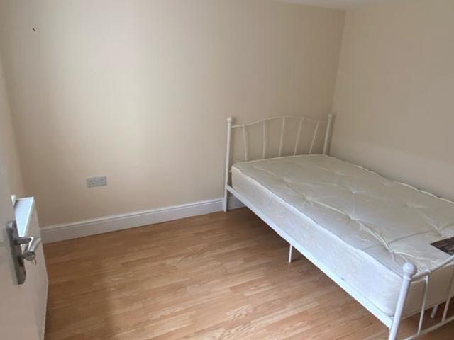 Room at Fashion Street, Greater London