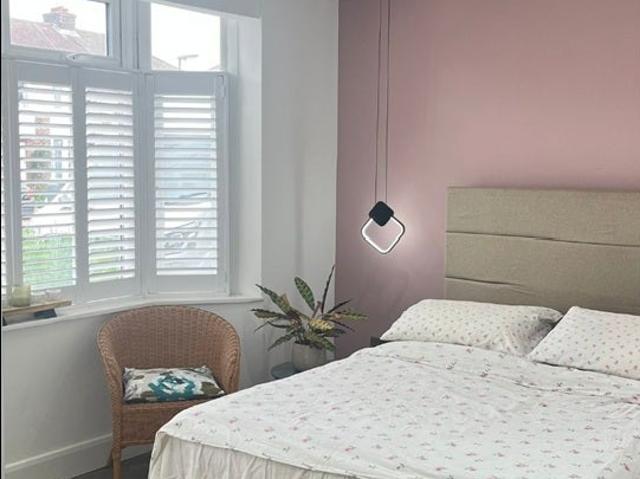 Room at Faraday Road, Elmbridge