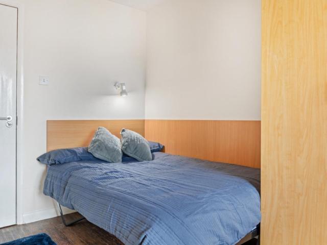 Room at Faraday Road, Nottingham