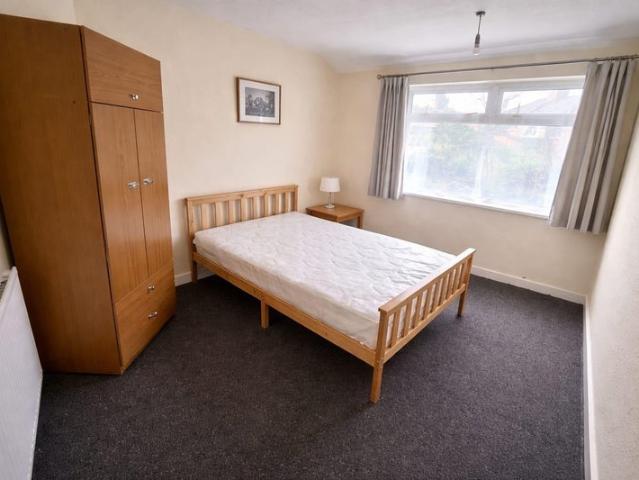 Room at Farcroft Road, Birmingham