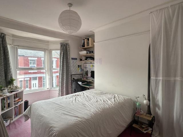 Room at Fareham Road, Liverpool