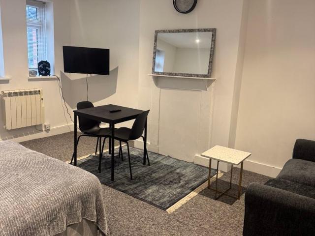 Room at Farrier Street, Worcester