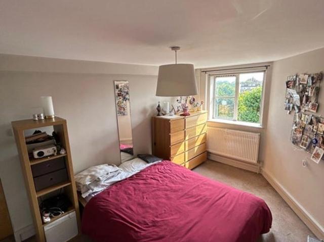 Room at Farthing Fields, Greater London