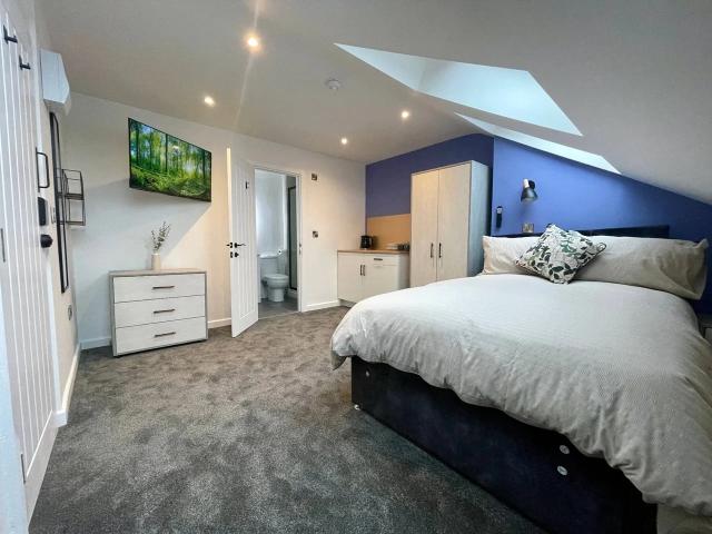 Room at Fearon Road, Portsmouth