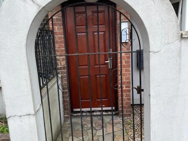 Room at Fearon Street, Greater London