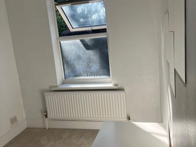 Room at Fearon Street, Greater London