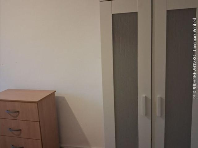 Room at Fellows Court, Greater London