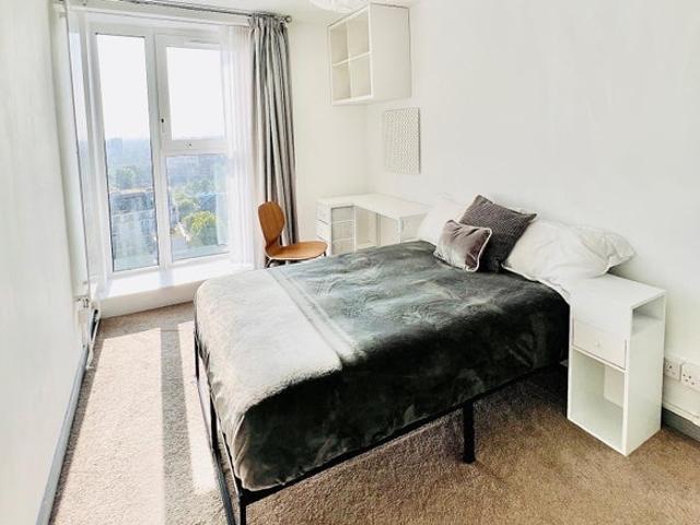 Room at Fellows Road, Greater London
