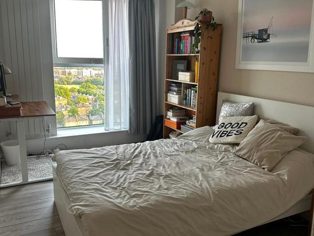 Room at Fellows Road, Greater London