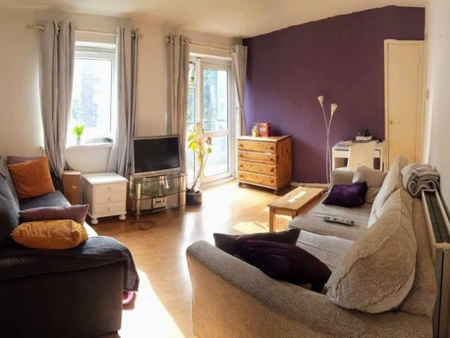 Room at Fendall Street, Greater London