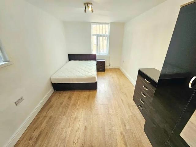 Room at Fentiman Road, Greater London