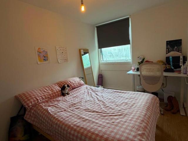 Room at Fenwick Place, Greater London