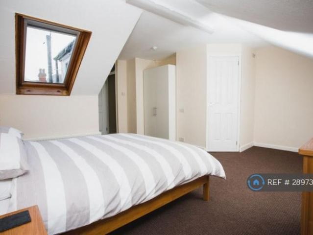 Room at Festing Grove, Portsmouth