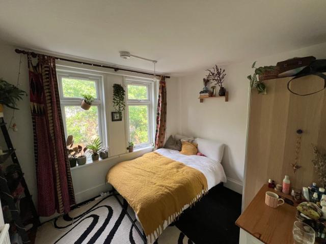 Room at Ferme Park Road, Greater London