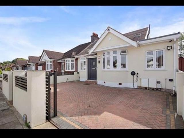 Room at Fernbrook Drive, Greater London