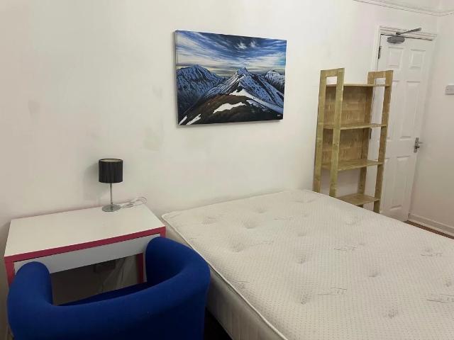 Room at Ferndale Road, Swindon