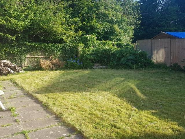 Room at Ferndown, Crawley