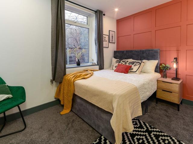 Room at Ferngrove East, Bury